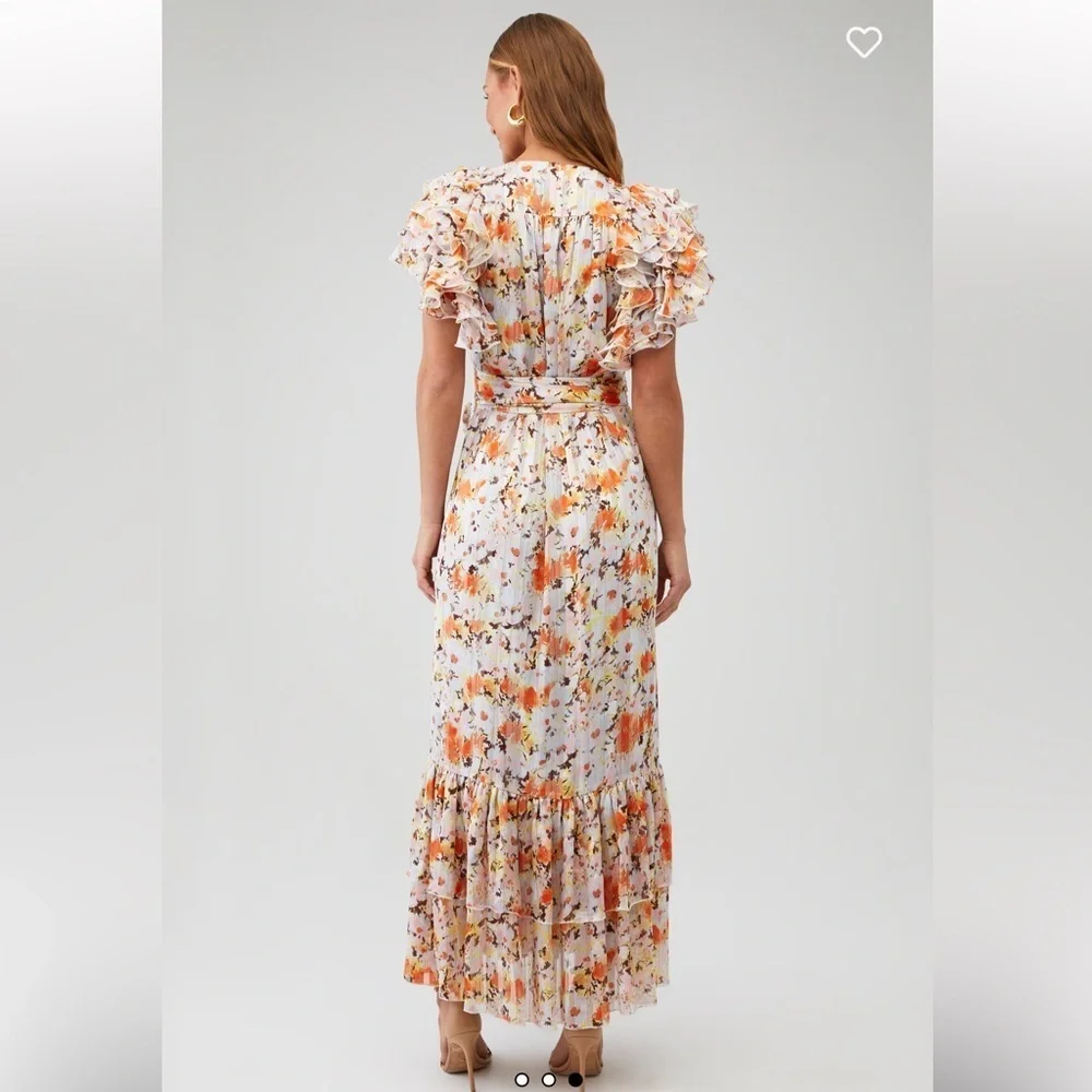 Elliatt | Dresses | Elliatt Dorrigo Maxi Orange And White Floral Maxi ...